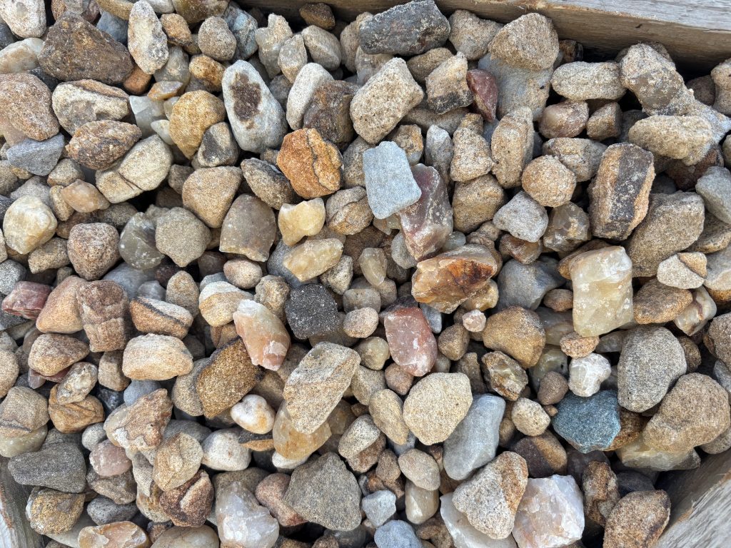 Quartz 20mm - The Cobble Shop - Decorative Aggregates